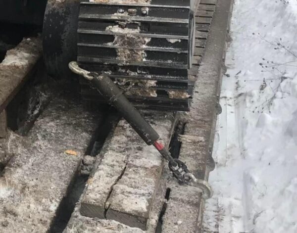 Heavy Equipment Hauling: A Guide to Applying Load Securement Products